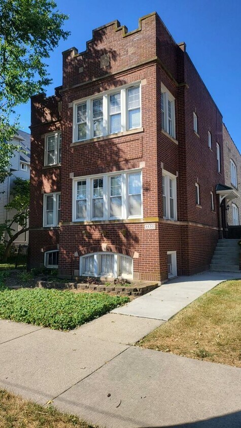 5630 W Dakin St, Chicago, IL 60634 - House Rental in Chicago, IL ...