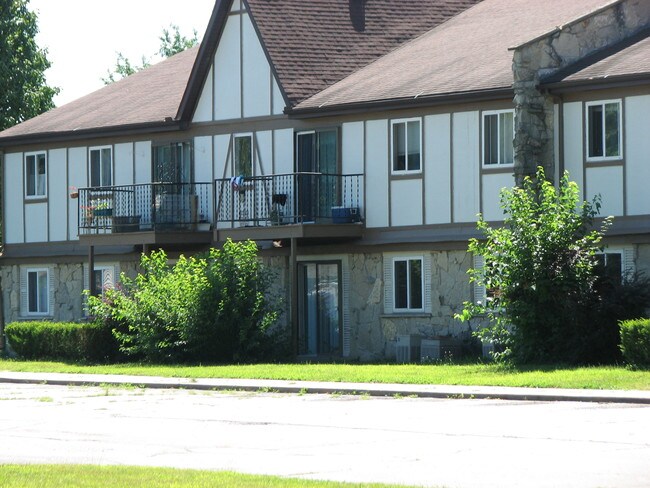 GOLFVIEW Apartments - Bristol, IN | Apartments.com