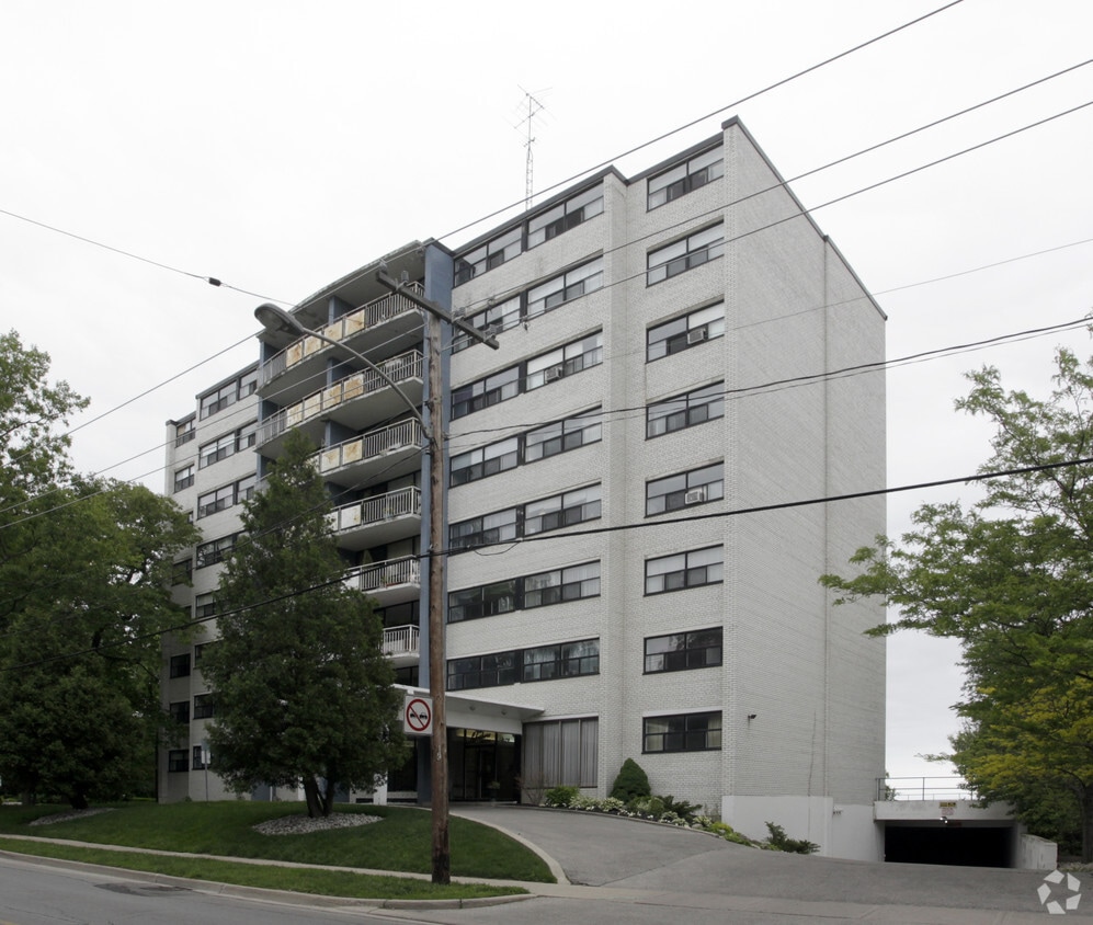 Lakeshore Towers Appartements - 2170 Lakeshore Rd Burlington, ON ...