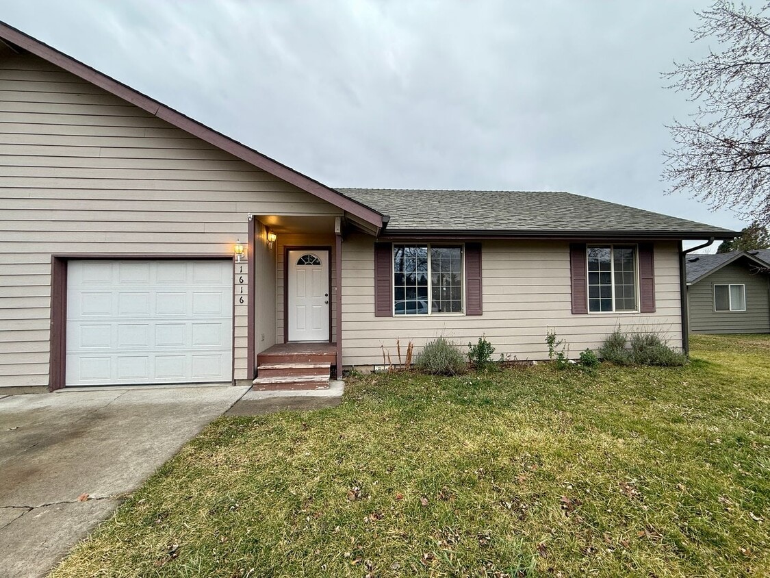 1614-1616 SW Metolius Ave Unit RD-LU-HOWARD01-Metolius1616, Redmond, OR ...