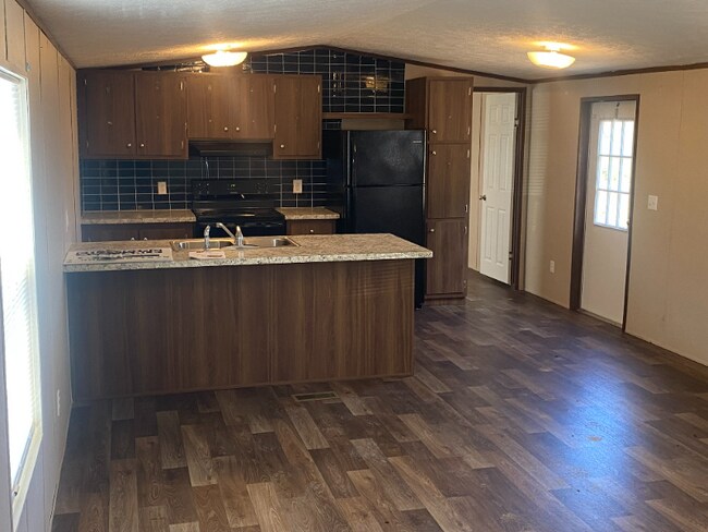 Apartments for Rent with Hardwood Floors in Walnut Grove AL