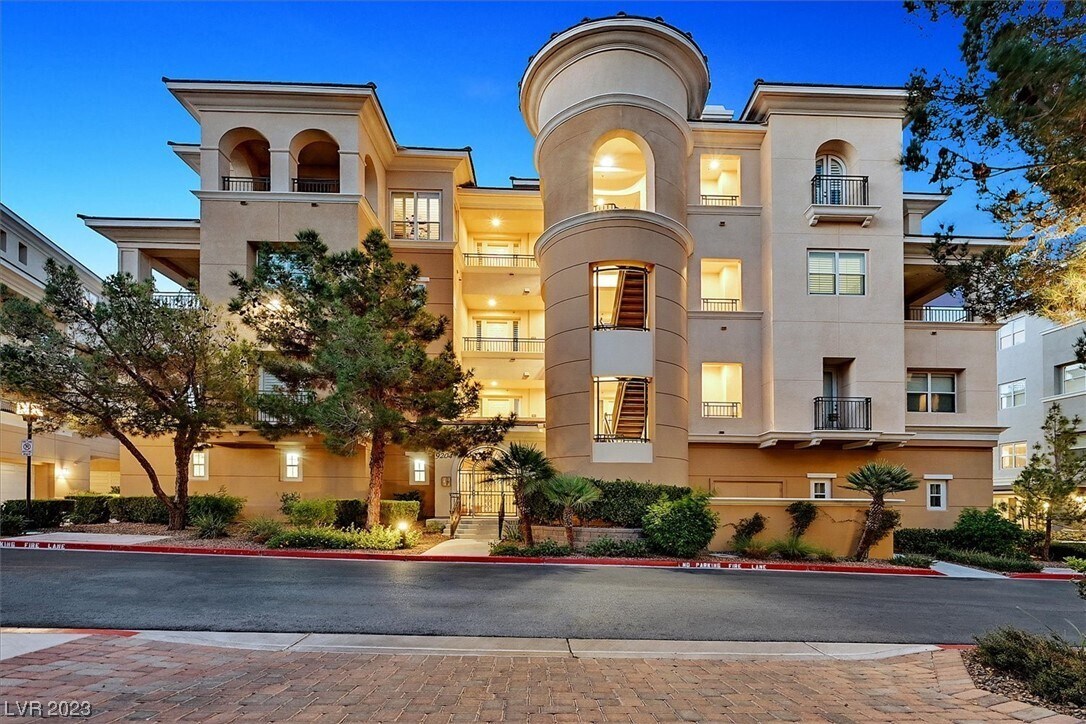 9204 Tesoras Dr Unit 302, Las Vegas, NV 89144 - Condo for Rent in Las ...