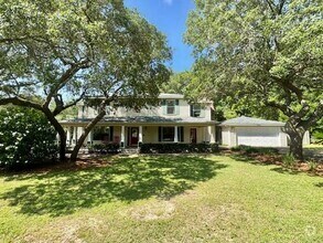 Bluewater Bay Village Apartments for Rent with a Garage - Niceville, FL ...