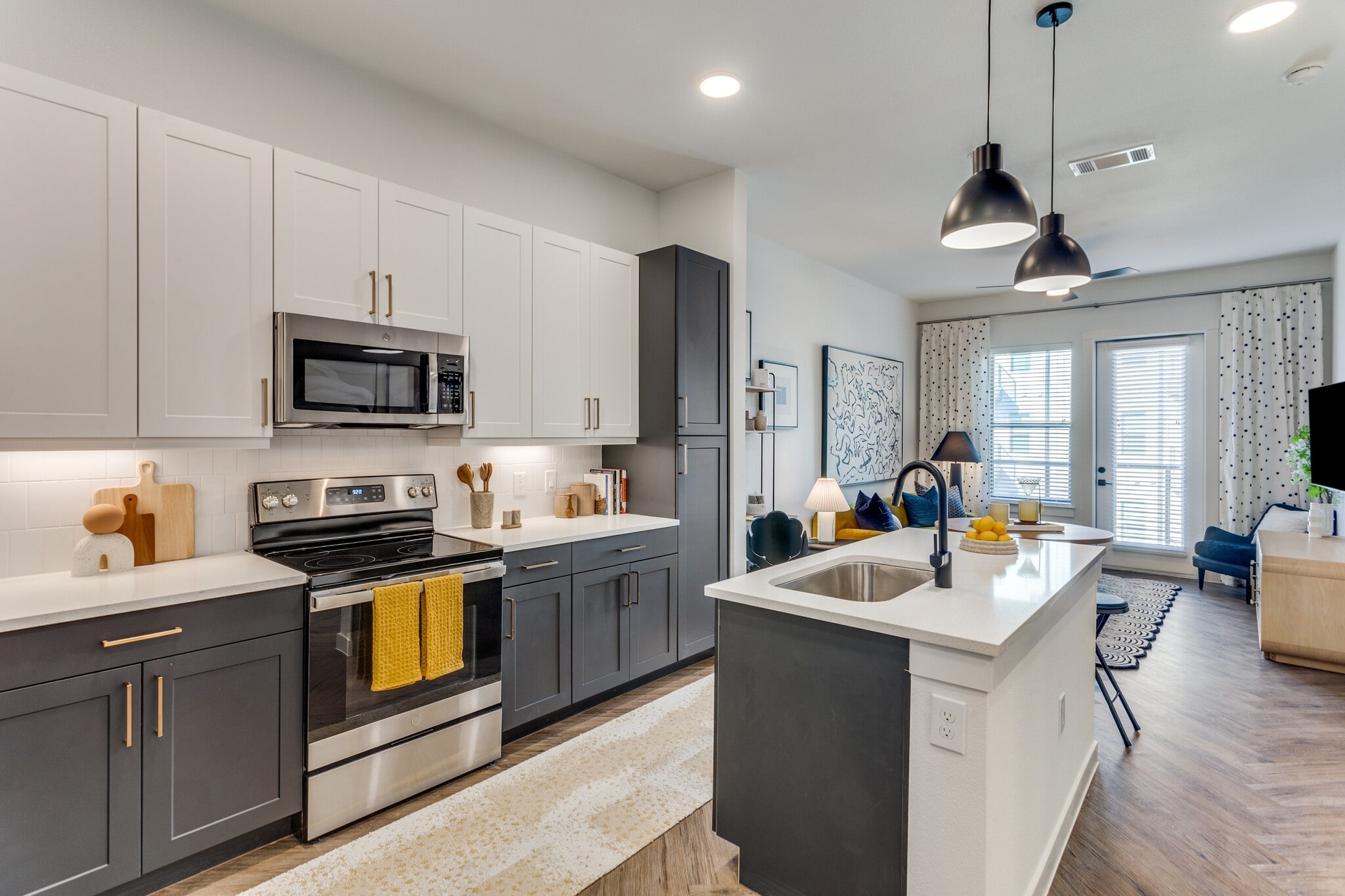 Willow & Wise - 218 W Broadway Ave Fort Worth, TX 76104 | Apartments.com