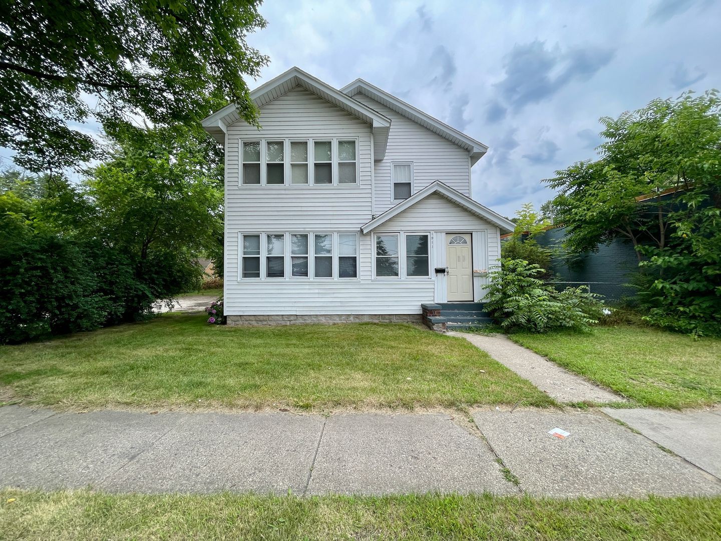 1911 Henry St Unit #1, Muskegon, MI 49441 - Room for Rent in Muskegon ...