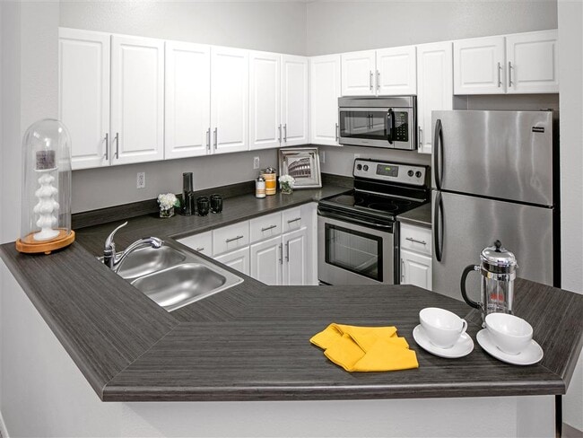 Center Pointe Apartment Homes - Beaverton, OR | Apartments.com