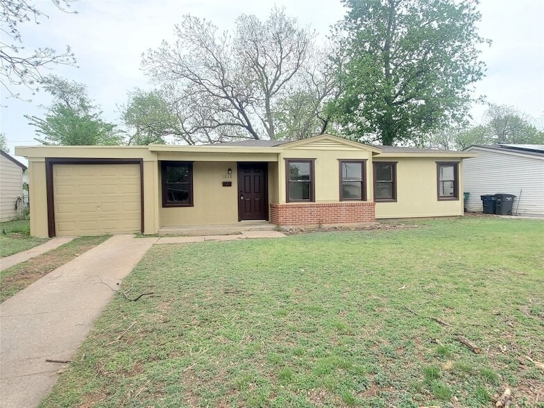 1232 Cameron St, Fort Worth, TX 76115 | Apartments.com