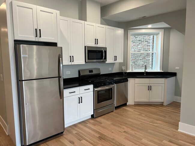 3248 W Fulton Blvd Unit 1, Chicago, IL 60624 - 3248 W Fulton Blvd Chicago, IL 60624 | Apartments.com