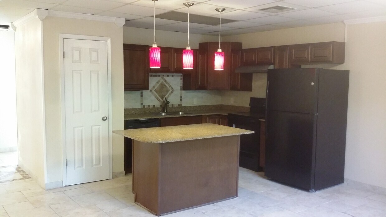170 Interstate Dr, Buda, TX 78610 - Townhome Rentals in Buda TX ...