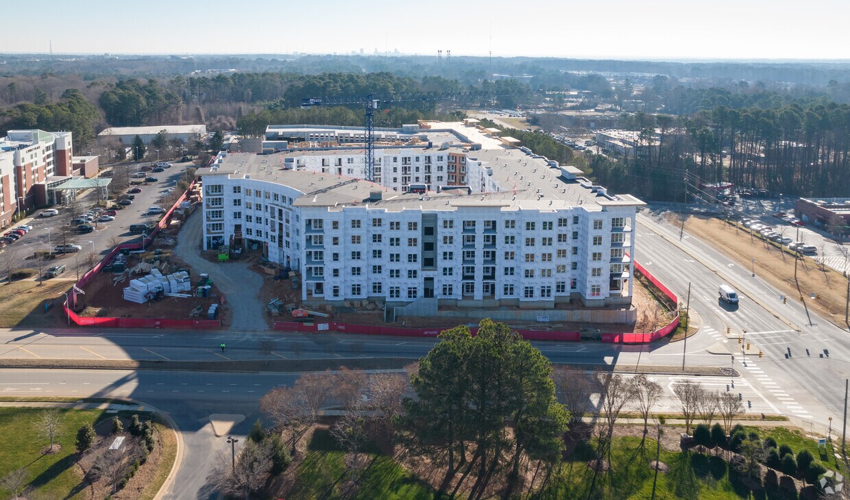 District at 54 Apartments - 700 Corporate Center Dr Raleigh, NC ...