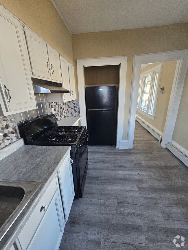 The Plot Apartments for Rent with Hardwood Floors - Scranton, PA - 2 ...