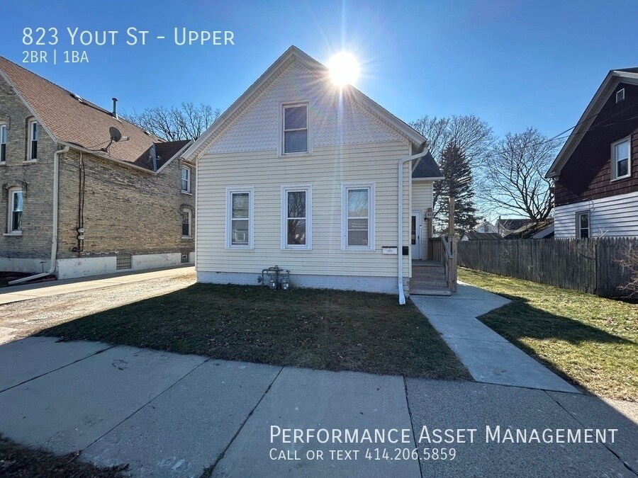 823 Yout St Unit Upper, Racine, WI 53402 - Room for Rent in Racine, WI ...