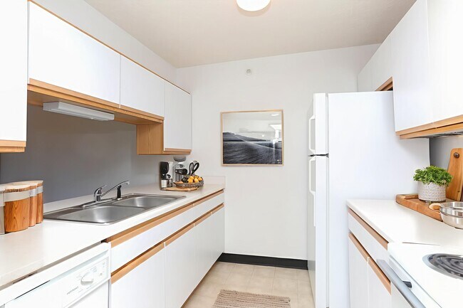 Pheasant Run Condominiums Apartments for Rent - Clio, MI - Updated ...