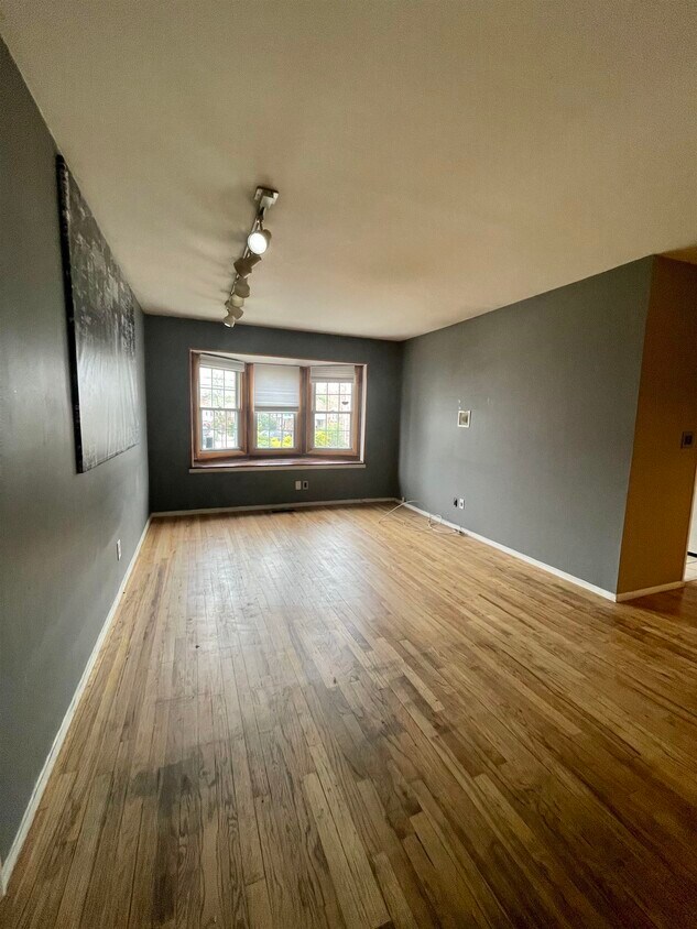 31 Exeter Rd Unit 1, Jersey City, NJ 07305 - Condo for Rent in Jersey ...