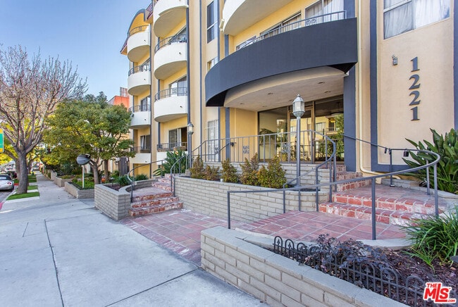 1221 Kings Rd Unit 103, West Hollywood, CA 90069 - Condo for Rent in West Hollywood, CA ...