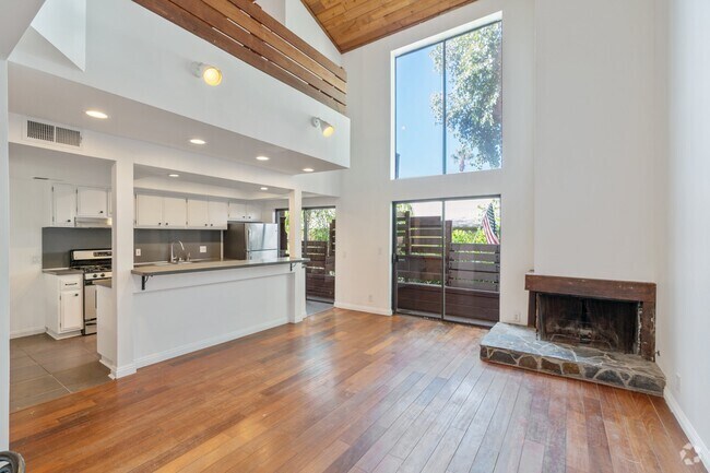 Del Mar Apartments for Rent with a Living Room - Los Angeles, CA - 2 ...