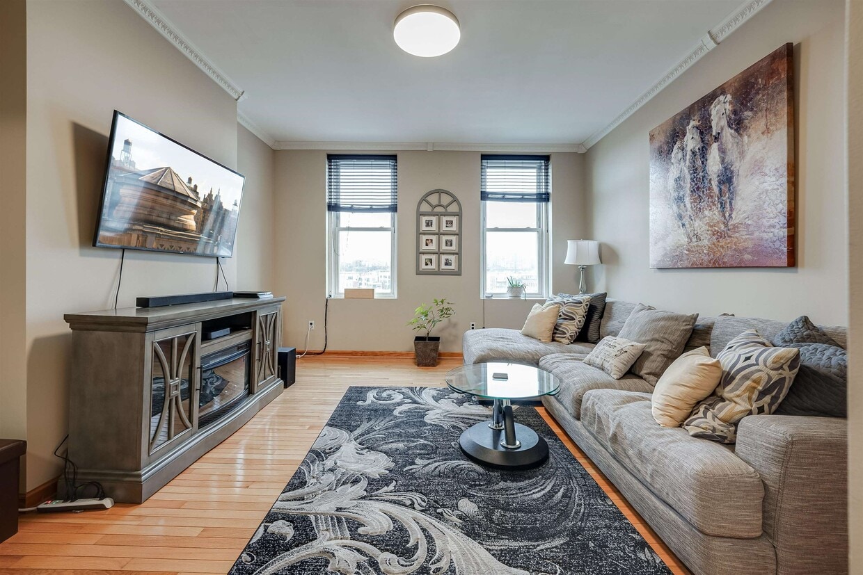 627 Willow Ave Unit 10 / J, Hoboken, NJ 07030 - Condo for Rent in Hoboken, NJ | Apartments.com