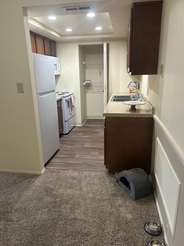 Autumn Creek Apartment Homes - 2034 Ardmore Ave Fort Wayne, IN 46802 ...