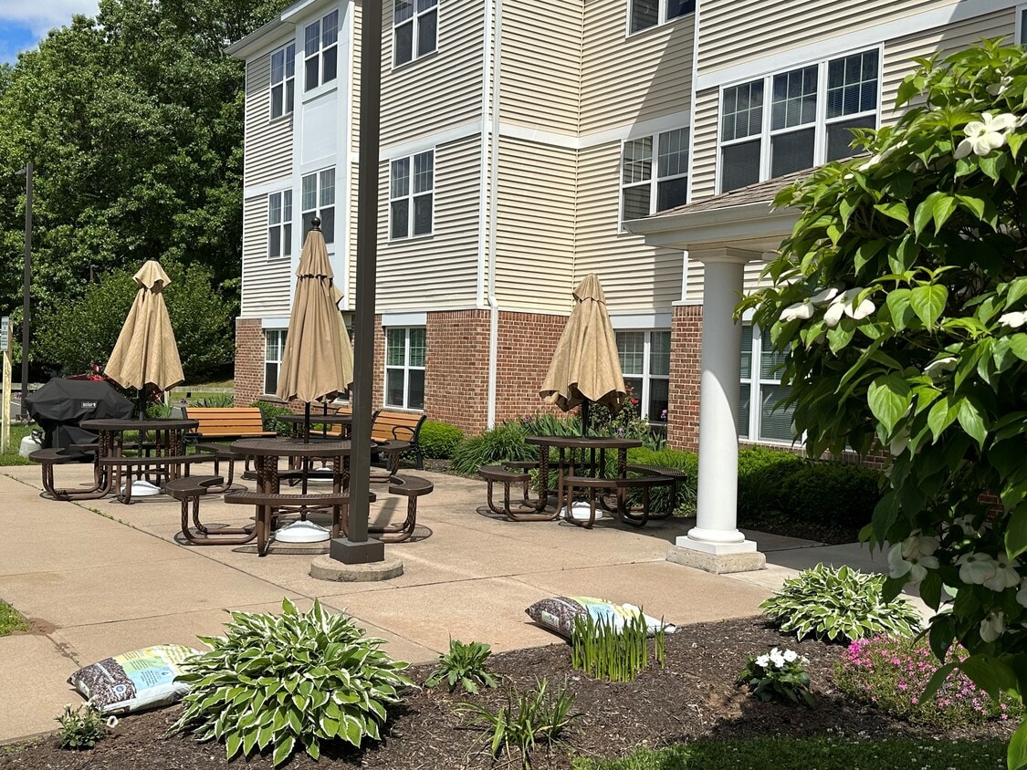 Krause Gardens Senior Living (55+) - 619 Hartford Rd Manchester, CT ...