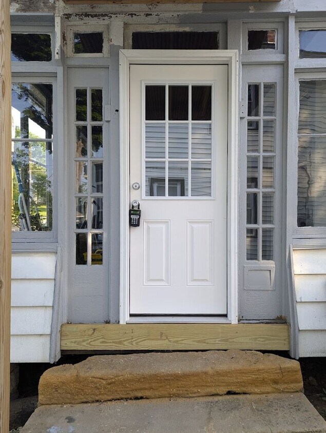 695-697 Highland Ave Unit 697 Highland Ave, Meadville, PA 16335 - Room ...