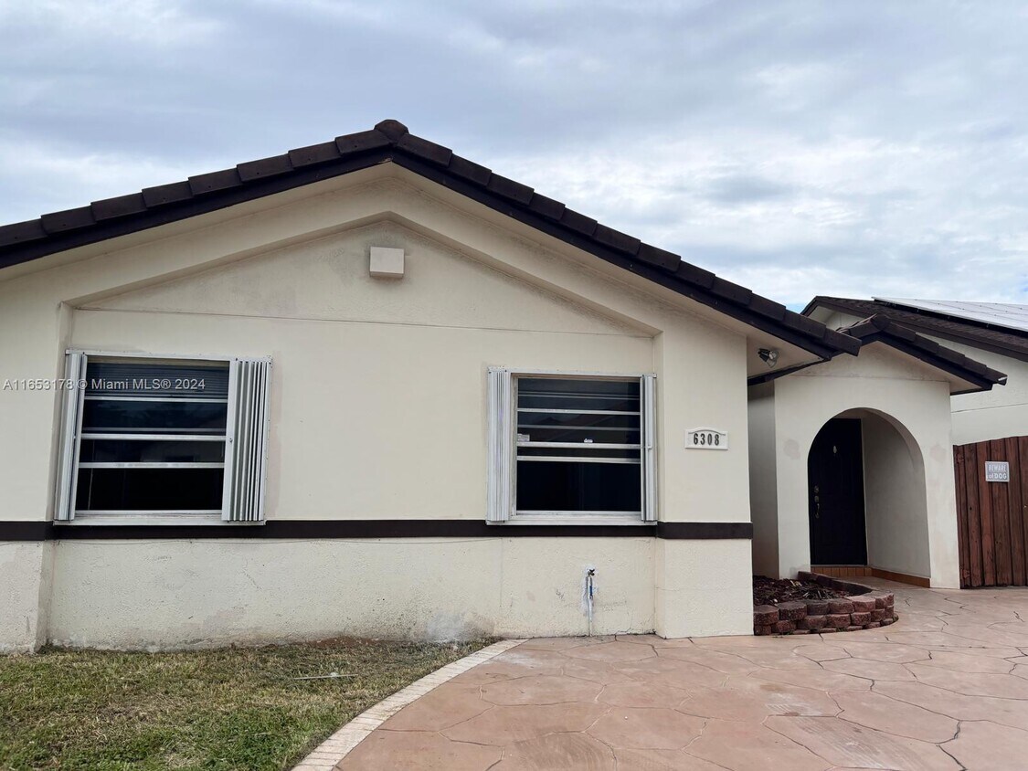 6308 SW 151st Pl, Miami, FL 33193 - House Rental in Miami, FL ...