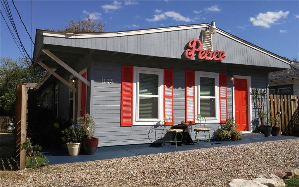 1133 Lott Ave, Austin, TX 78721 - Townhome Rentals in Austin TX ...