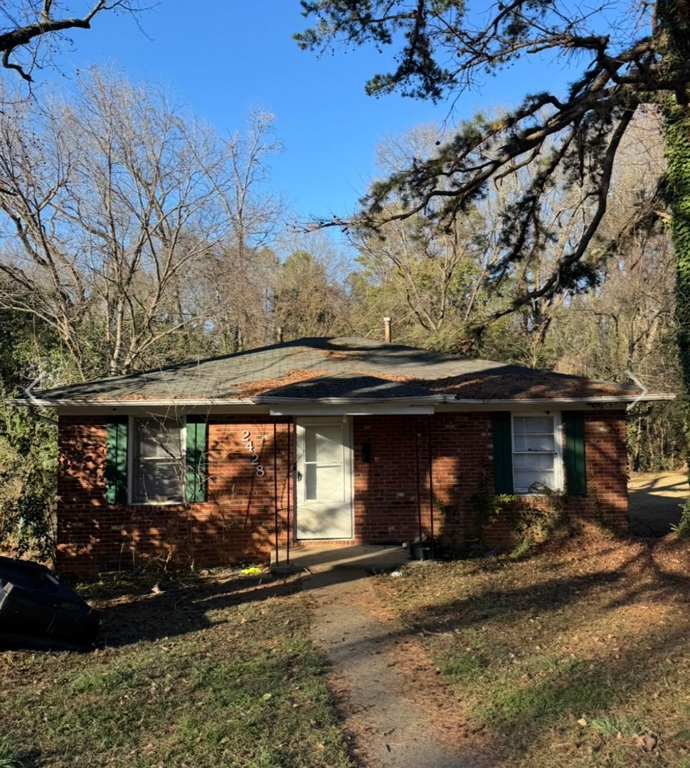 2423 Crestview Dr, Charlotte, NC 28216 - House Rental in Charlotte, NC ...