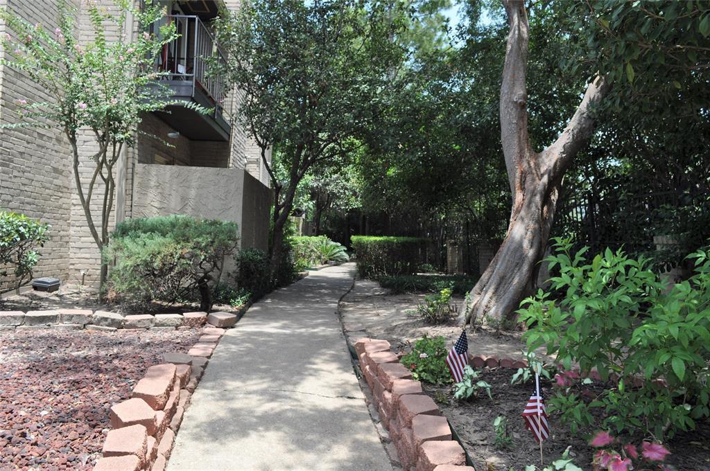 2021 Spenwick Dr Unit 114, Houston, TX 77055 - Condo for Rent in ...