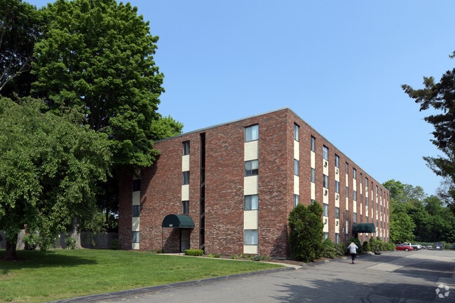 The Executive House Apartments - Rockland, MA | Apartments.com