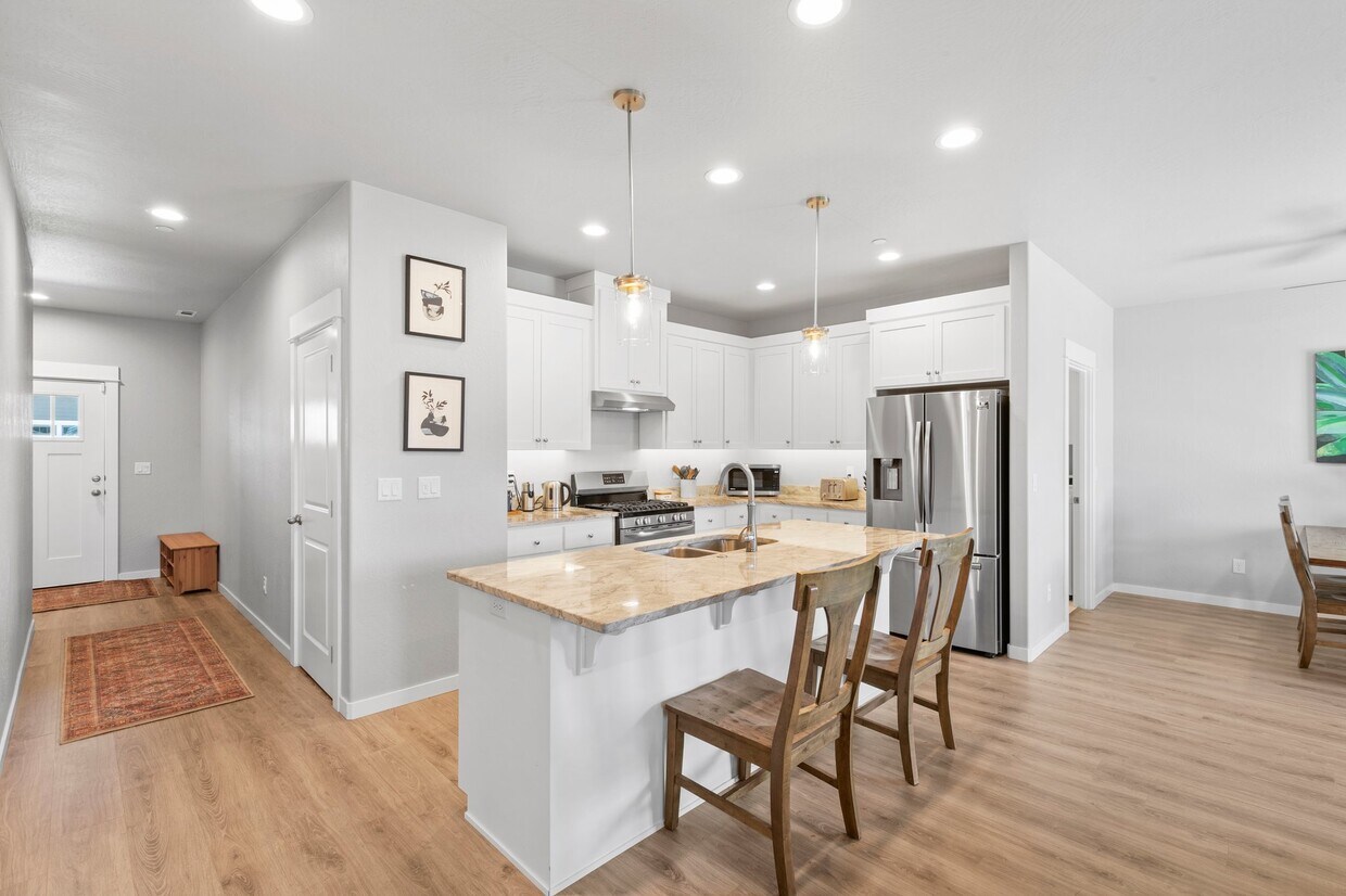 1776 Pearl Eye Ln, Medford, OR 97504 - House Rental in Medford, OR ...