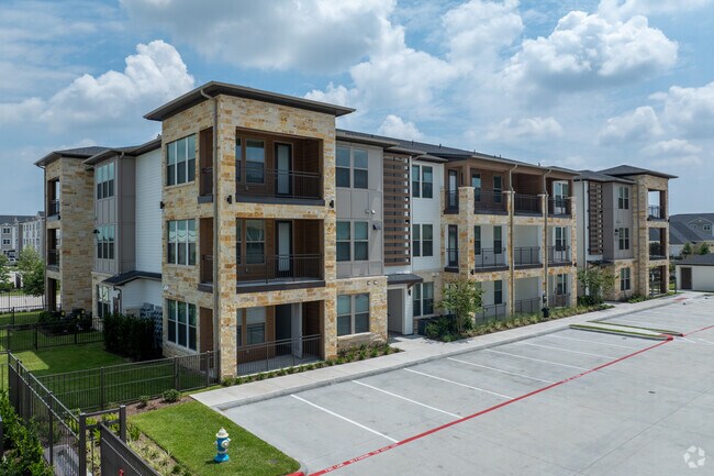 Miramesa At Canyon Lakes West Apartments for Rent with a Dog Park ...