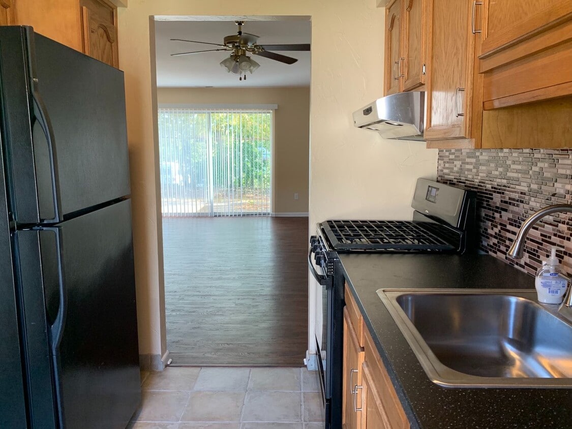 502 College Park Dr, Coraopolis, PA 15108 - House Rental in Coraopolis ...