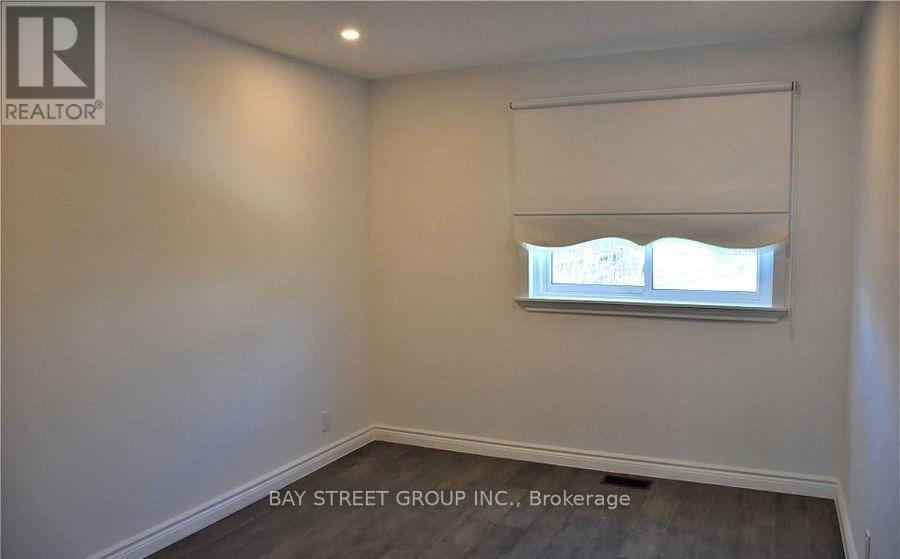 185 Taylor Mills Dr N, Richmond Hill, ON L4C 2T5 - Maison à Louer à ...