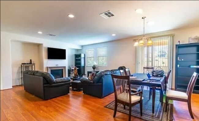 16473 W Nicklaus Dr, Rancho Cascades, CA 91342 - Townhome Rentals in ...