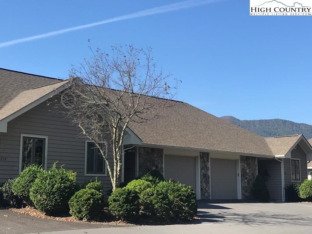 228-2D2 Fairway View Pl, Jefferson, NC 28640 - House Rental in ...