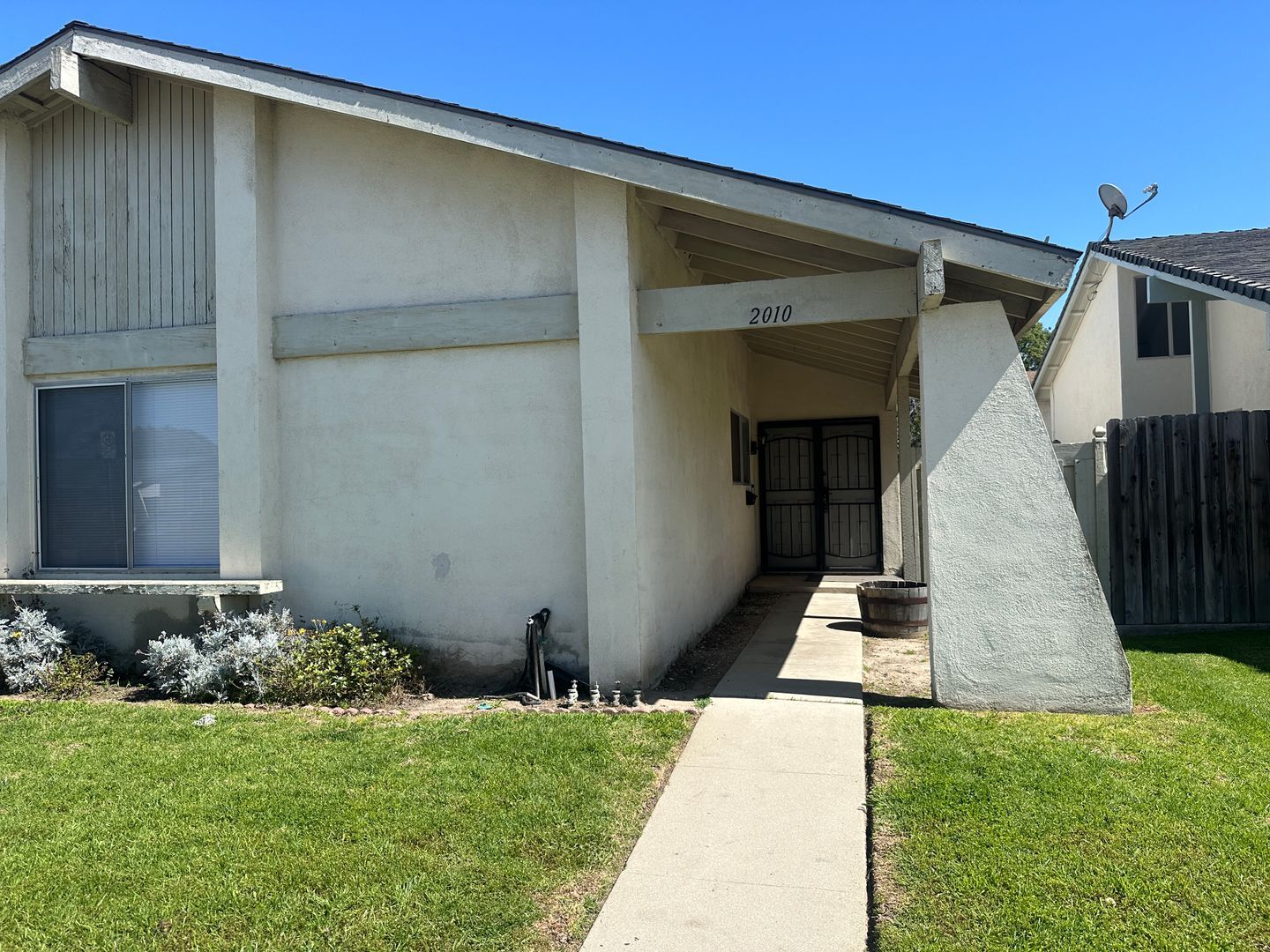 2010-2012 Norma St Unit 1, Oxnard, CA 93036 - Room for Rent in Oxnard ...