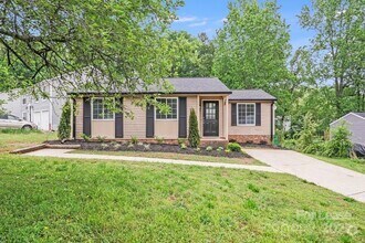 Lawyers Ridge Apartments for Rent with Parking - Charlotte, NC ...