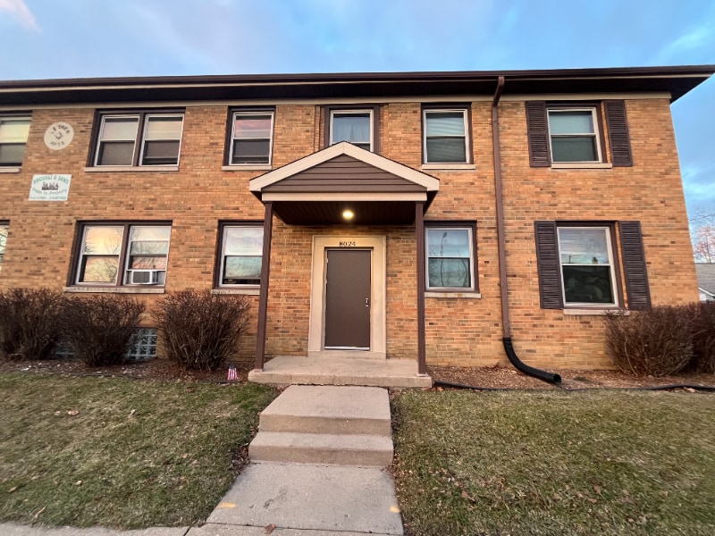 8024 W Lincoln Ave Unit 3, West Allis, WI 53219 | Apartments.com