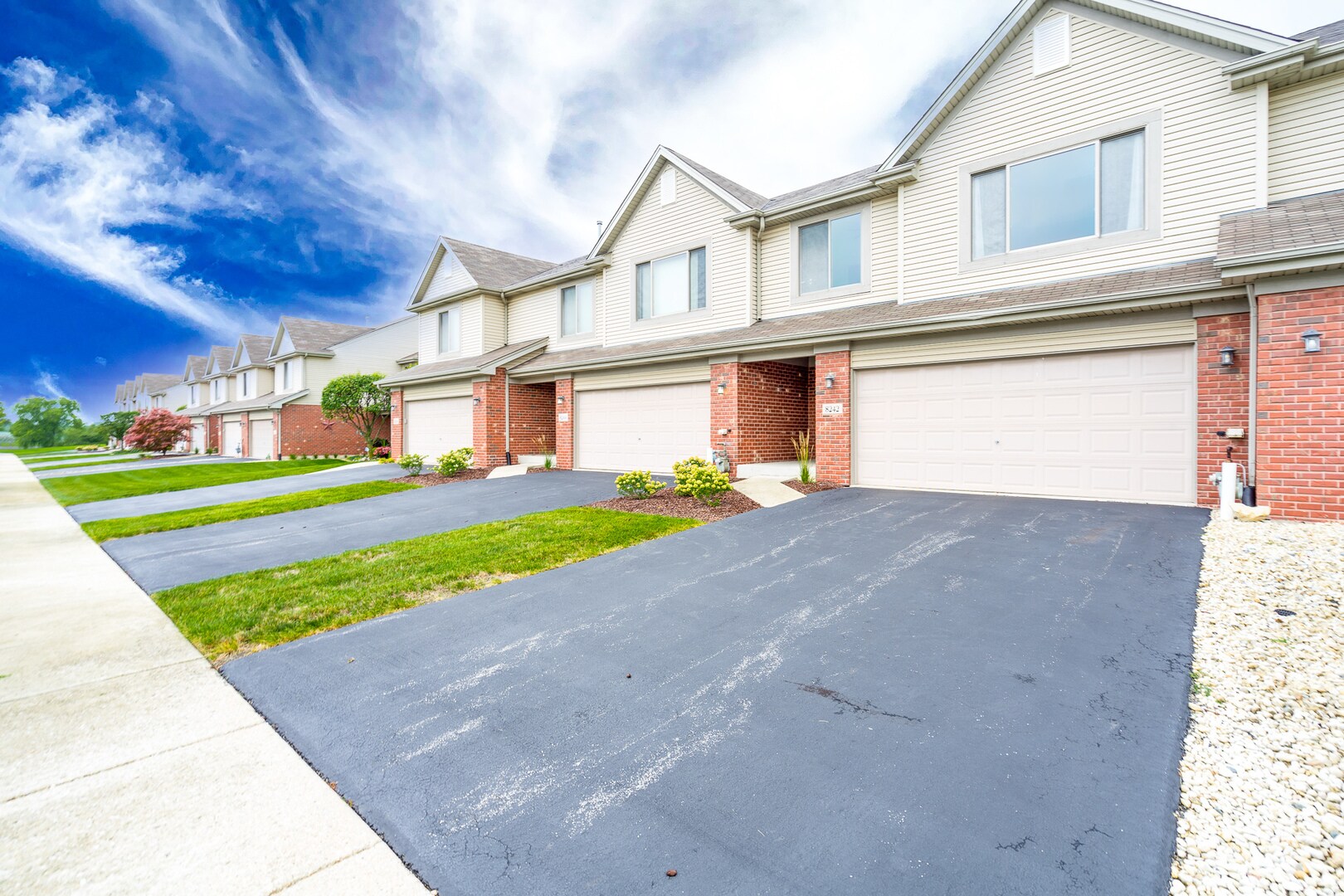 8242 Pecan Pl, Frankfort, IL 60423 - Townhome Rentals in Frankfort IL ...