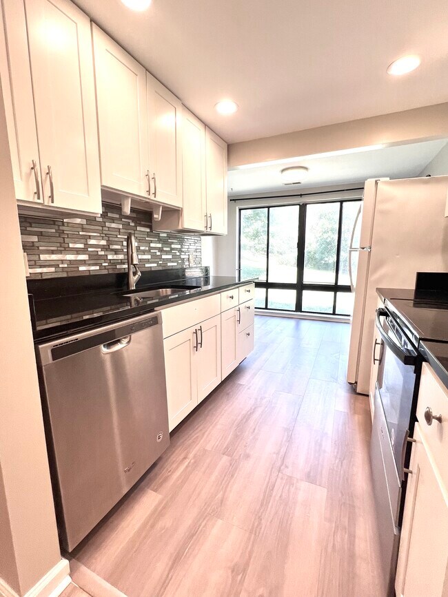 The Park at Kingsview Village Apartments for Rent - Gaithersburg, MD ...