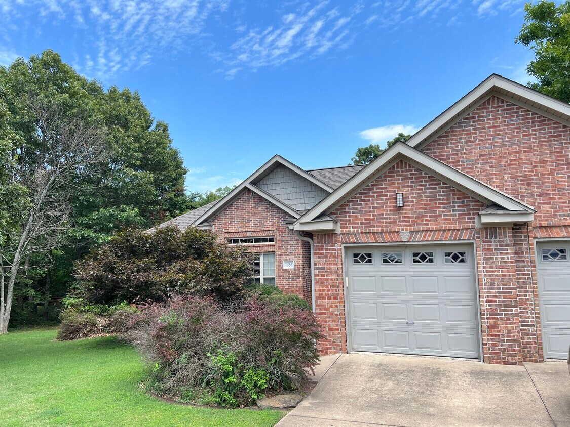 2556 S College Dr, Fayetteville, AR 72701 - House Rental in ...