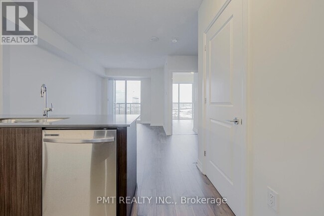 50 Thomas Riley Rd Unité 718, Toronto, ON M9B 0C3 - Appartement à Louer ...