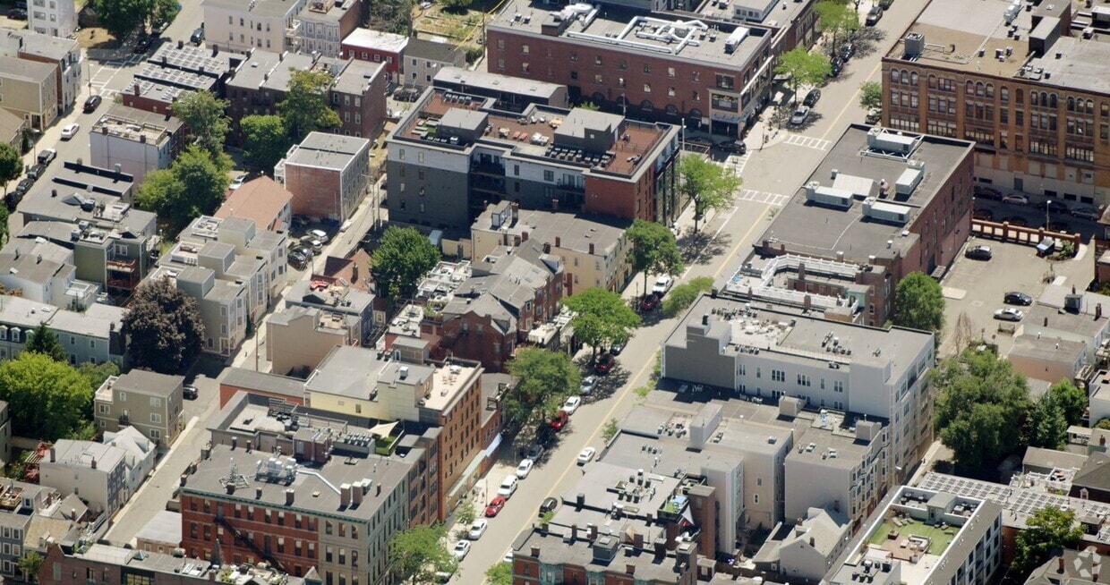 400 West Broadway - Apartments in Boston, MA | Apartments.com