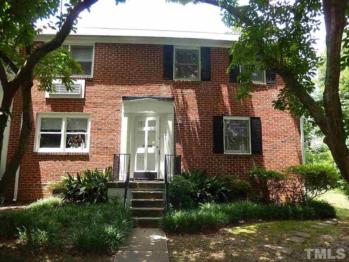 1643 Sutton Dr, Raleigh, NC 27605 - Room for Rent in Raleigh, NC ...