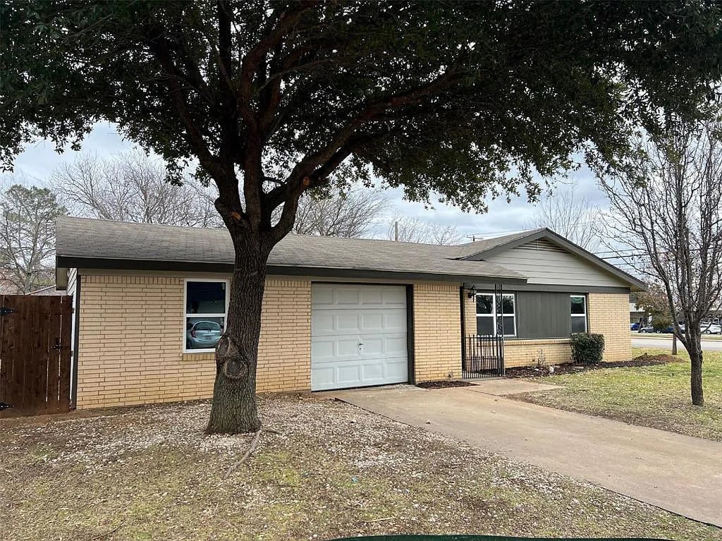 800 Russell Ln, Bedford, TX 76022 - House Rental in Bedford, TX ...