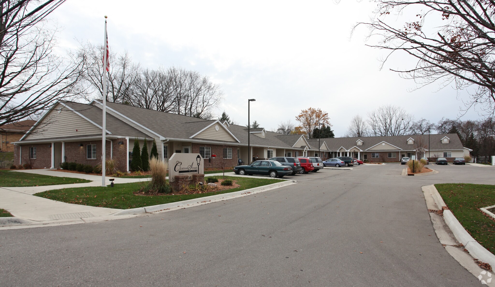 Clinton Street Place - Senior Living - 408 S Clinton St Grand Ledge, MI ...