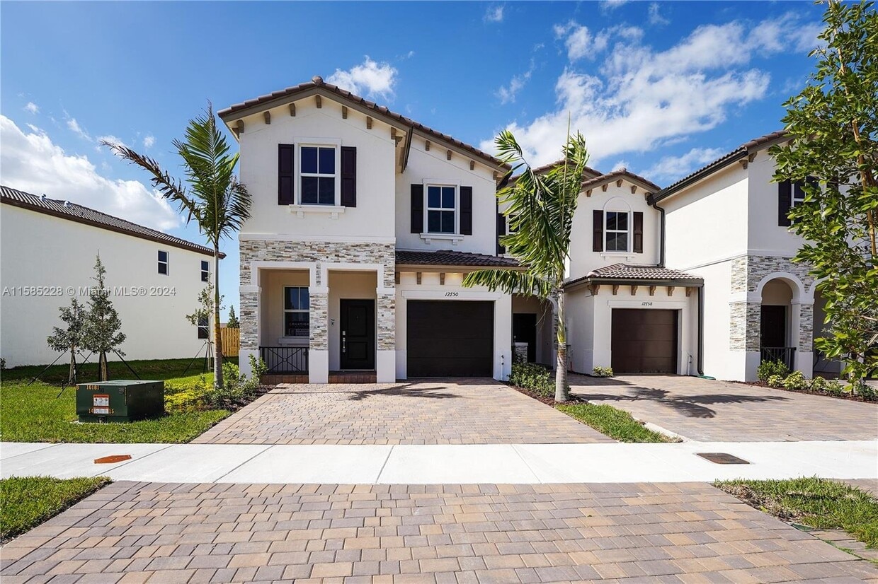 12700 NW 22nd Pl, Westview, FL 33167 - Townhome Rentals in Westview FL ...