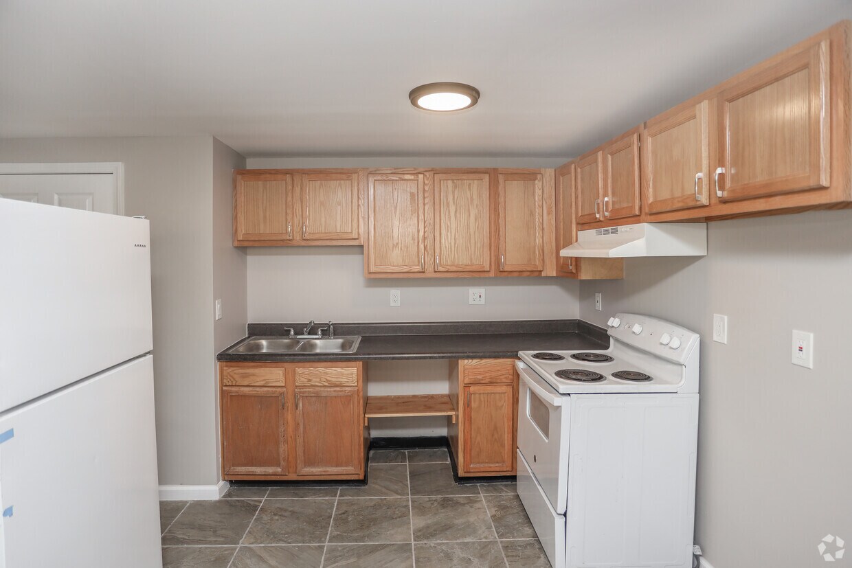 Maple Creek Village - Apartments in Indianapolis, IN | Apartments.com