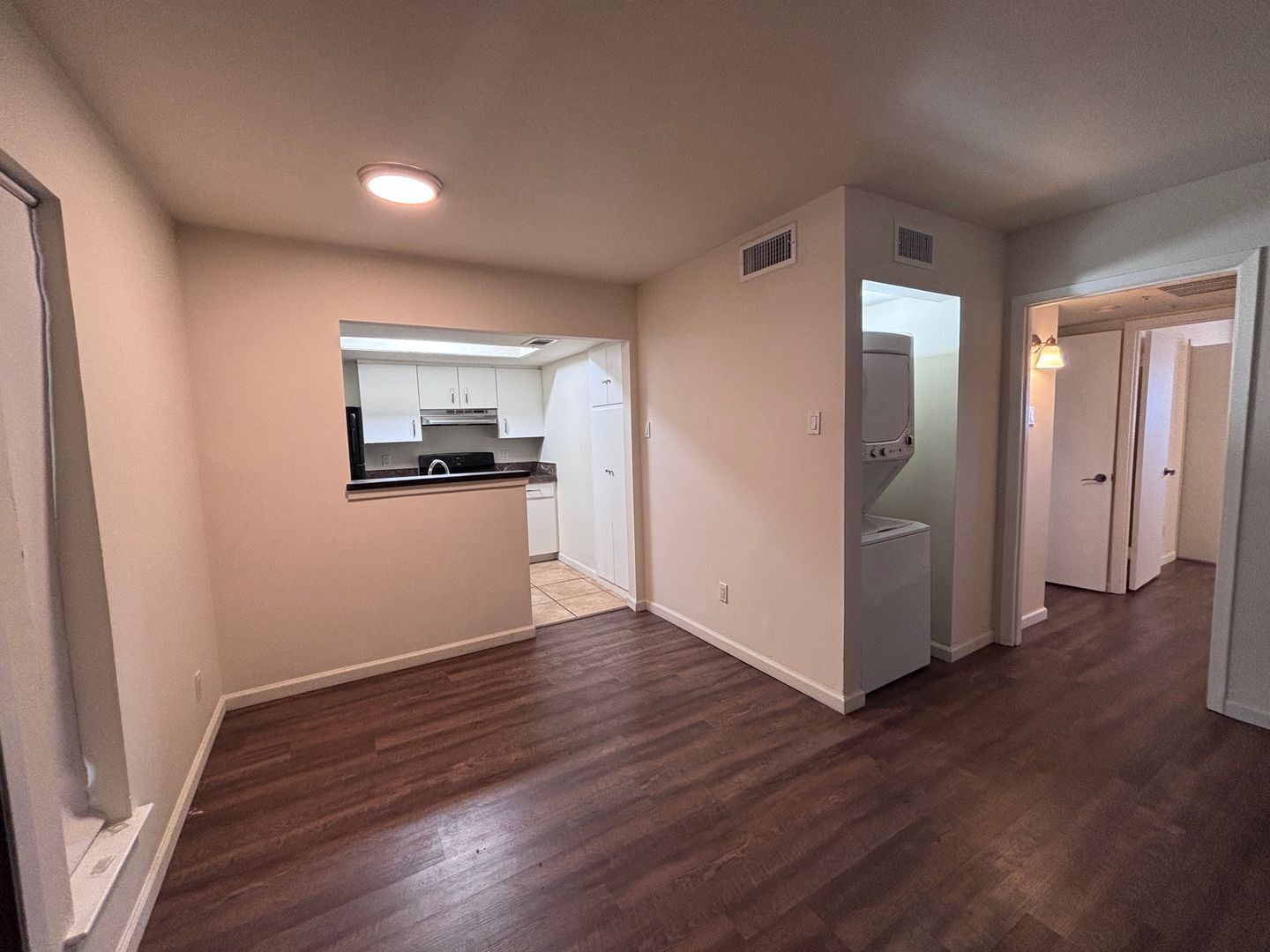 4121 Avondale Ave Unit 202-E, Dallas, TX 75219 - Room for Rent in ...