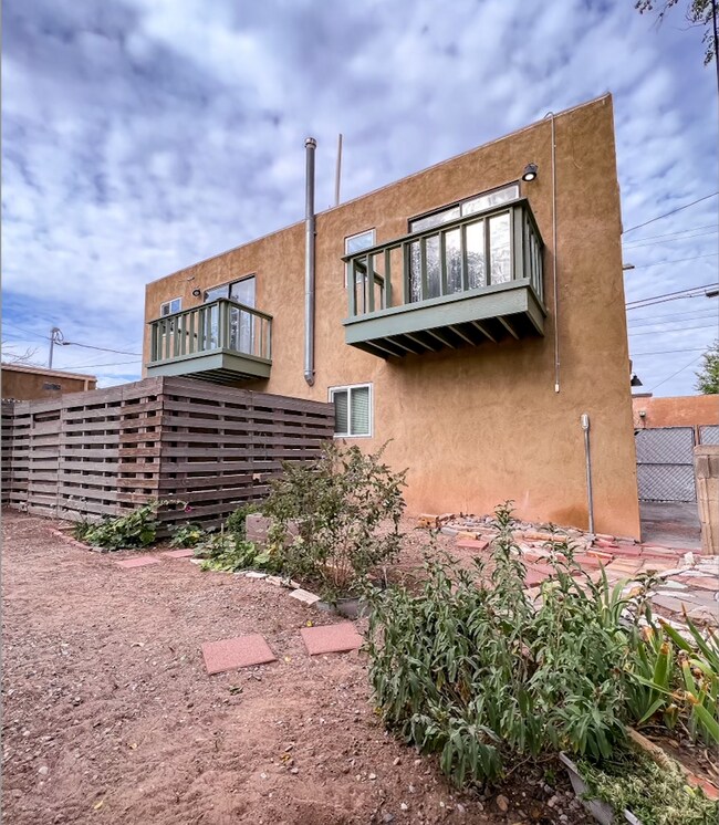 203 Vassar Dr SE, Albuquerque, NM 87106 - Townhome Rentals in ...
